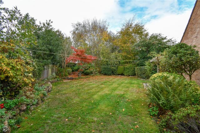4 bedroom bungalow for sale | £400,000 | 10 Woodfall Close, Little ...
