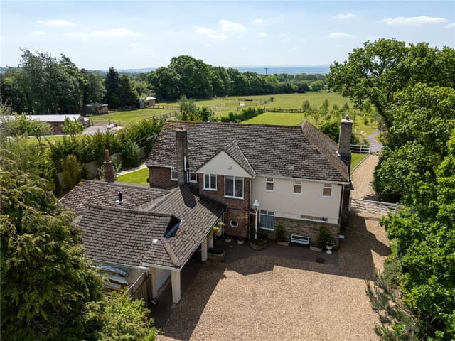 The Runnell, Neston, Cheshire, CH64 3TQ - Karl Tatler