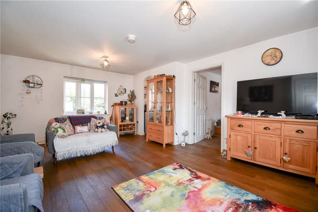 2 bedroom flat/apartment for sale | £160,000 | 65 Millfield, Neston ...