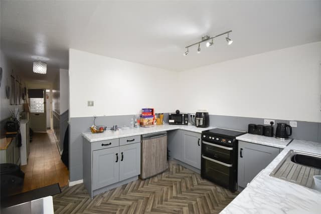 3 bedroom house for sale | £210,000 | 1 St. James Court Victoria Road ...
